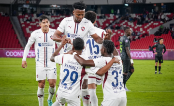 LDU Quito goleó a Orense y es el nuevo escolta de Independiente del ...